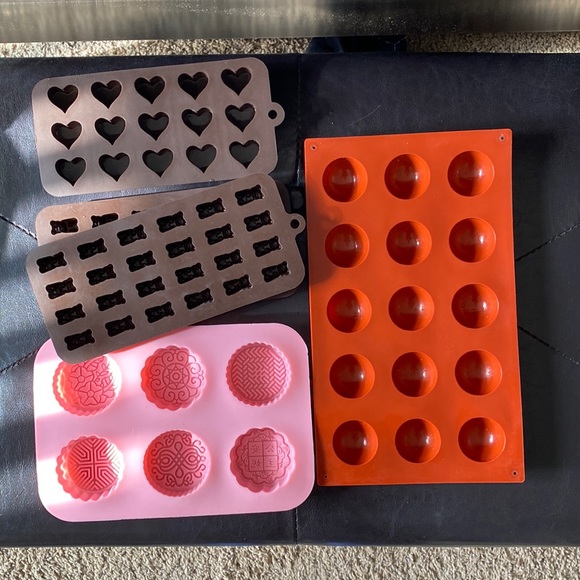 Celebrate It | Kitchen | Set Of Five Assorted Silicone Baking Or Candy ...